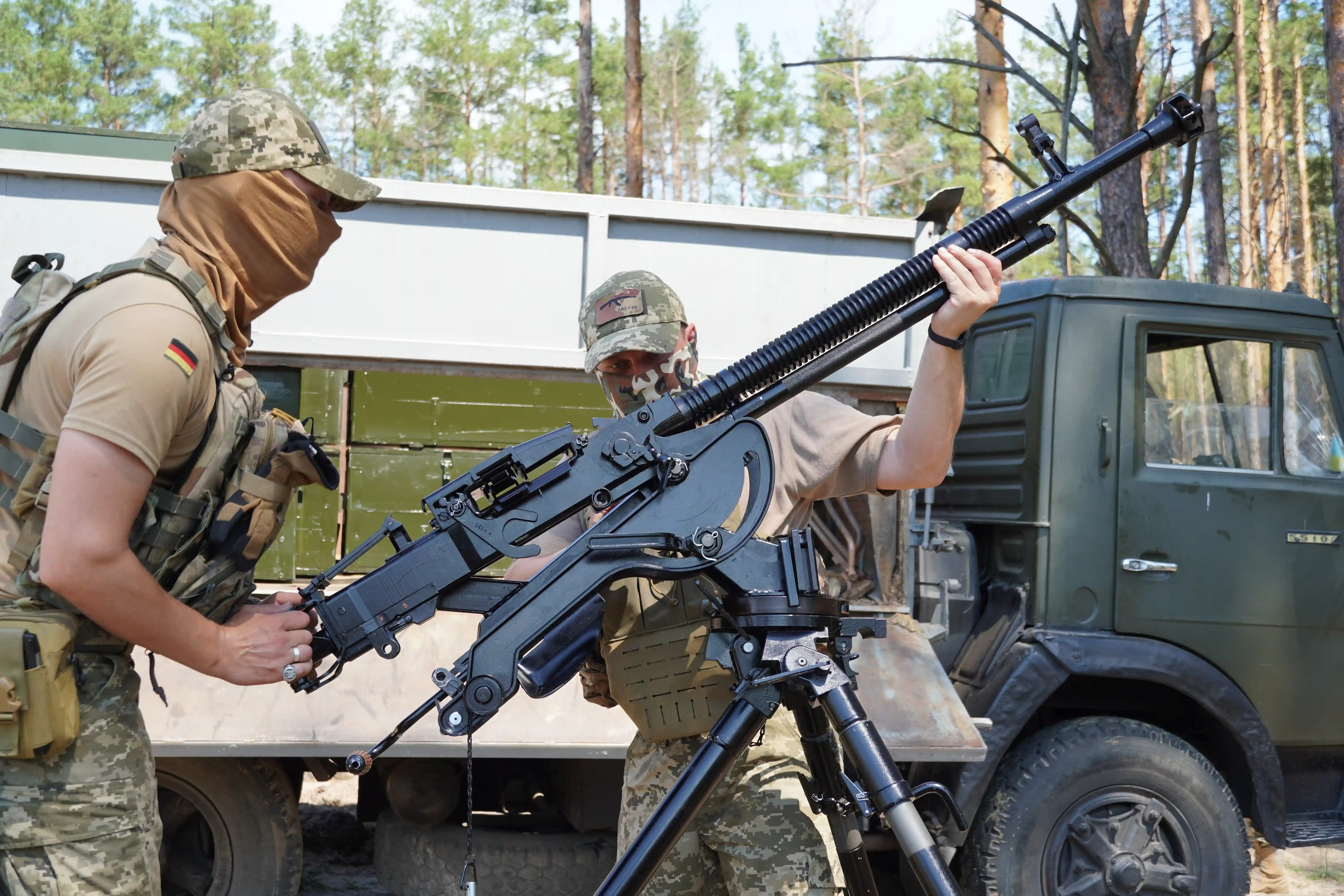ОКО ЗА ОКО. ОЗБРОЇМО ТРО ДО ЗУБІВ